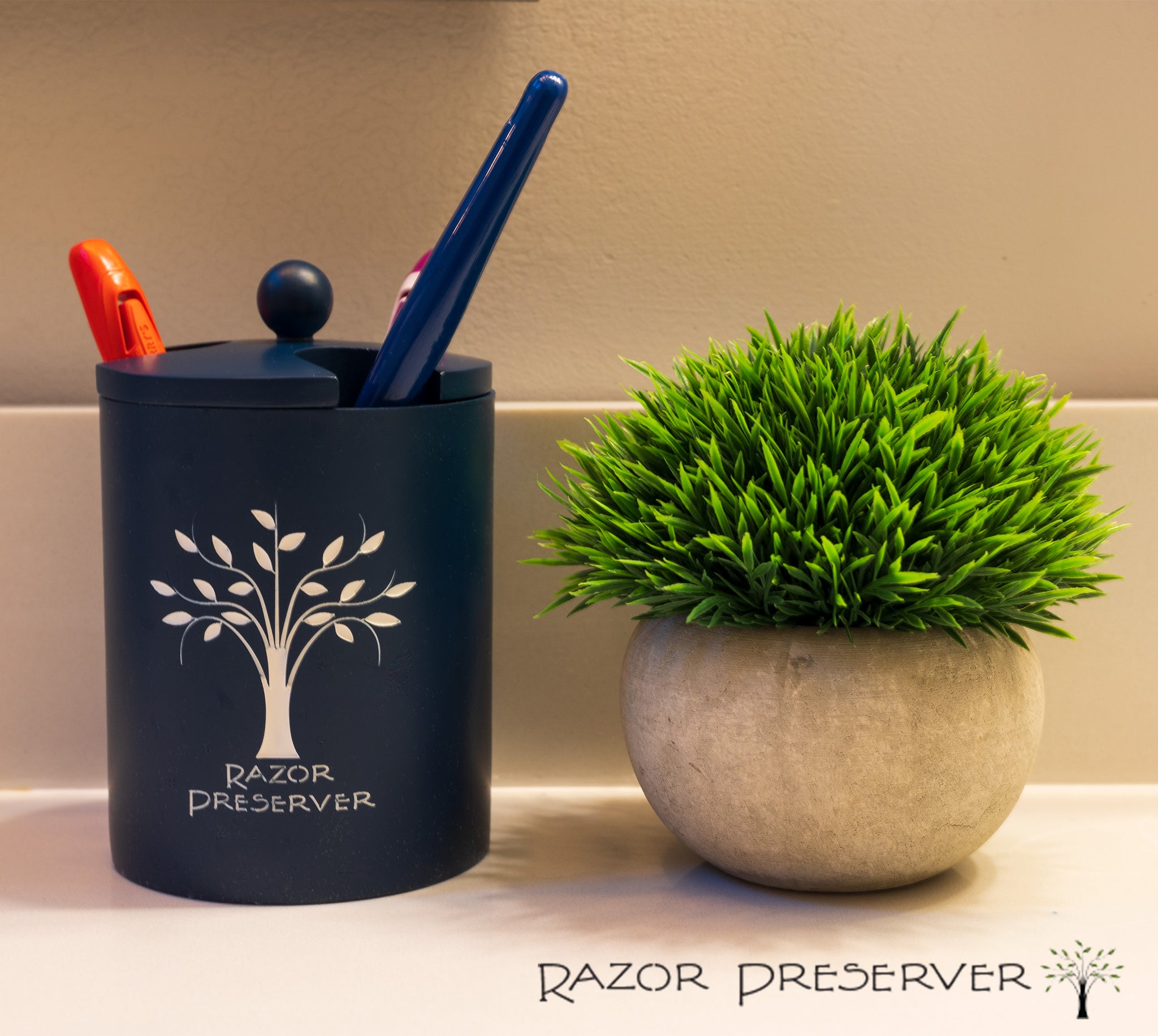 The Razor Preserver by Johnny World™ – Johnny World Products